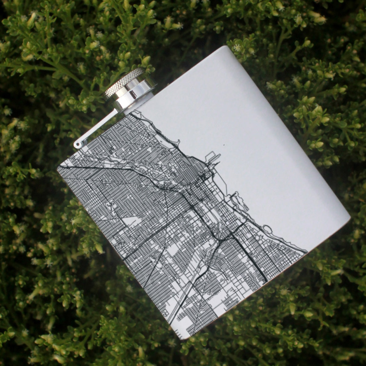 Chicago - Illinois Engraved Map Hip Flask in Matte White — JACE Maps